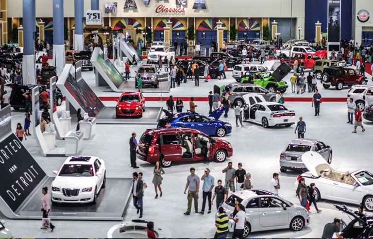 Miami International Auto Show 2025: Spokesmodels Spotlight New Vehicles ...